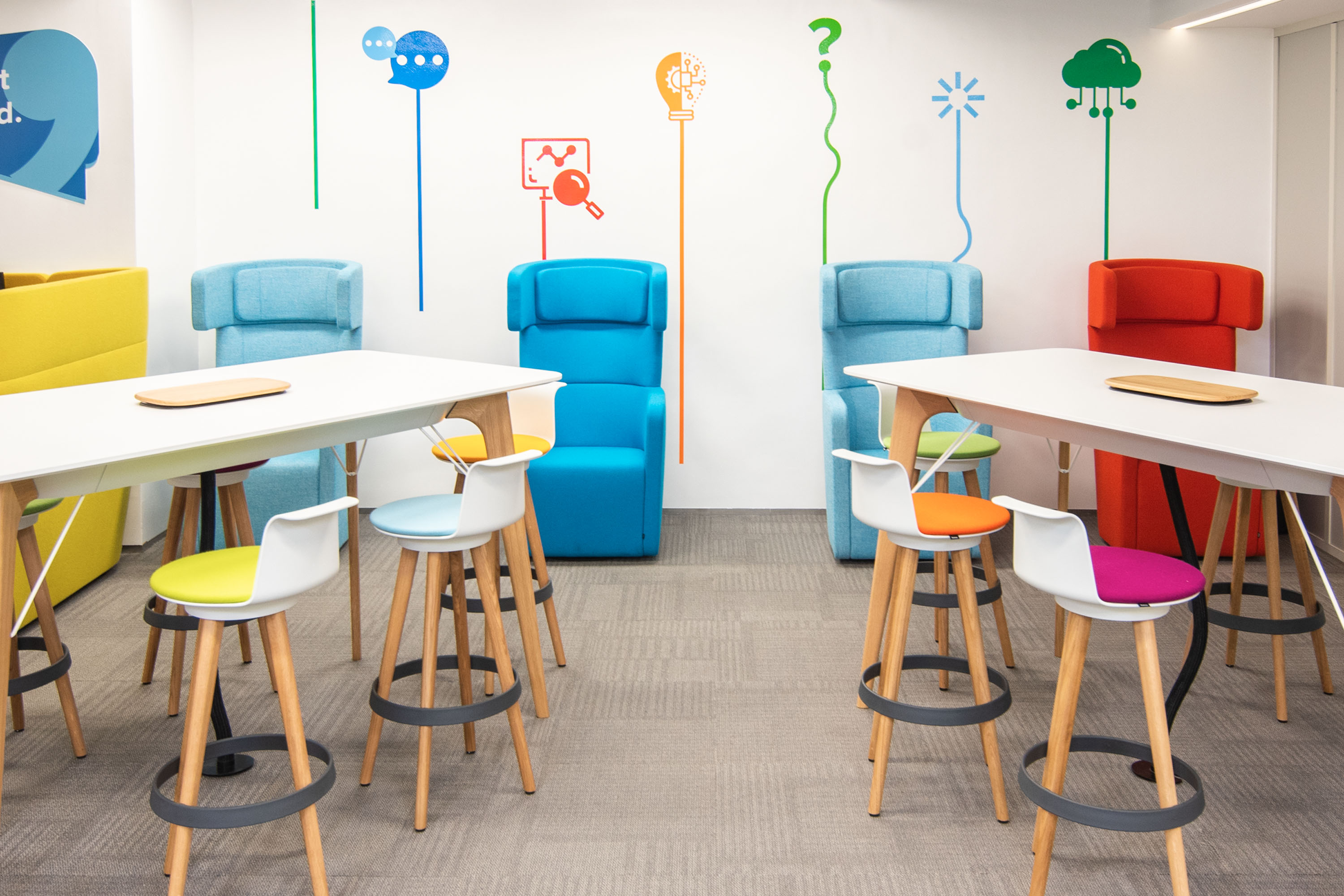 Lechner + Hayn Büroeinrichtungen | TIMBA Stool high