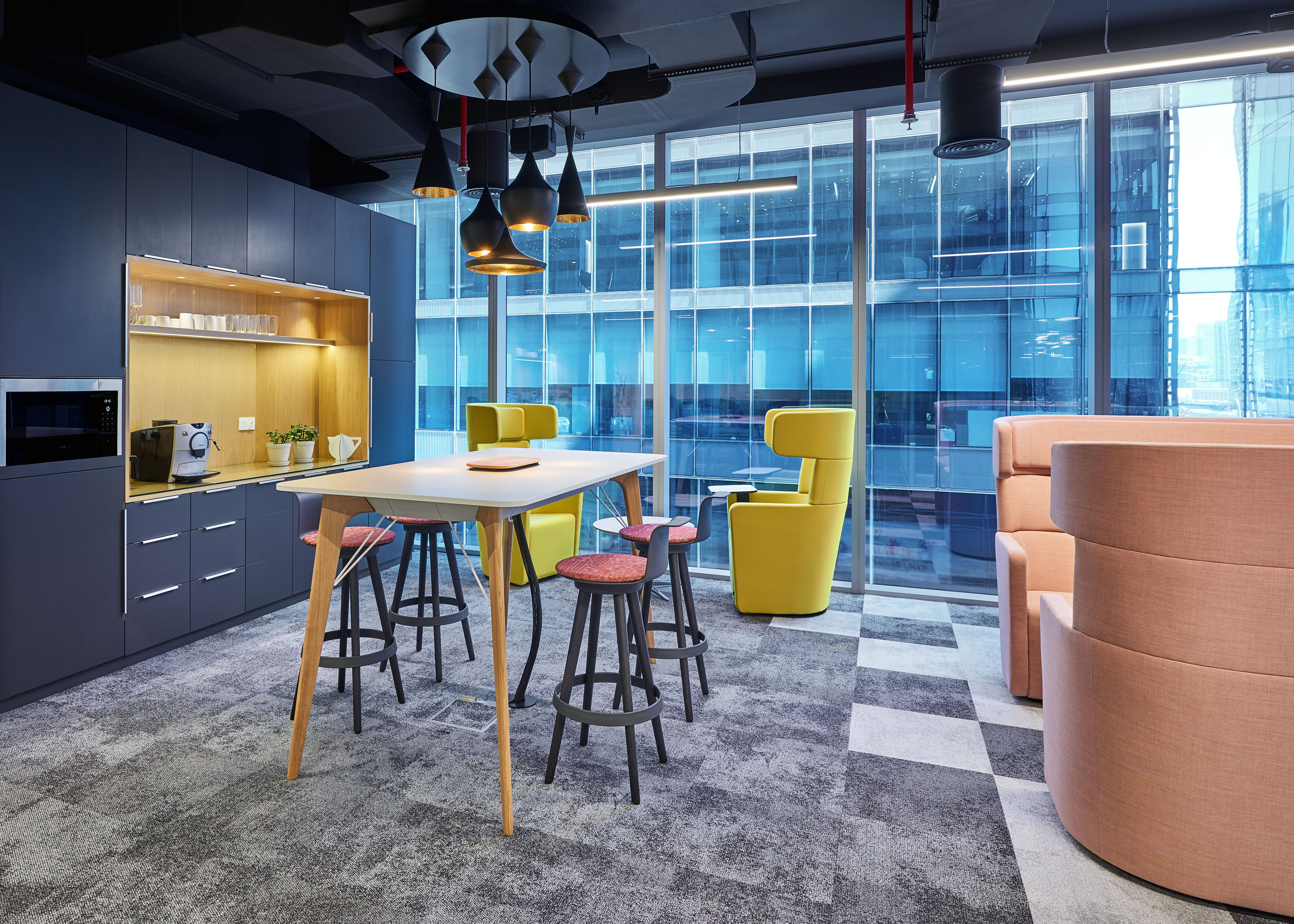 Lechner + Hayn Büroeinrichtungen | TIMBA Stool high